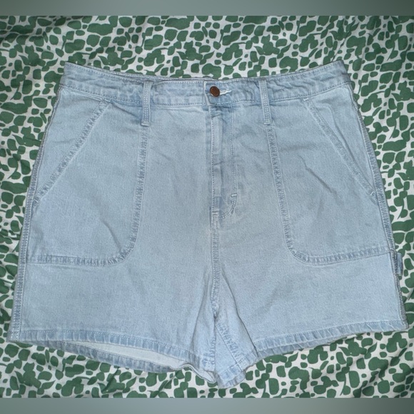 Universal Thread | Shorts | Universal Thread Midi High Rise Carpenter ...